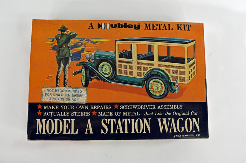 Hubley Model A Station Wagon #4858 Metal Model Kit